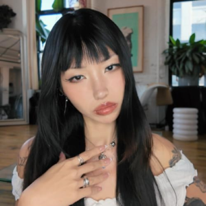 Mae Alice Suzuki Biography:- ethnicity, birthday, height MBTI, bio ...